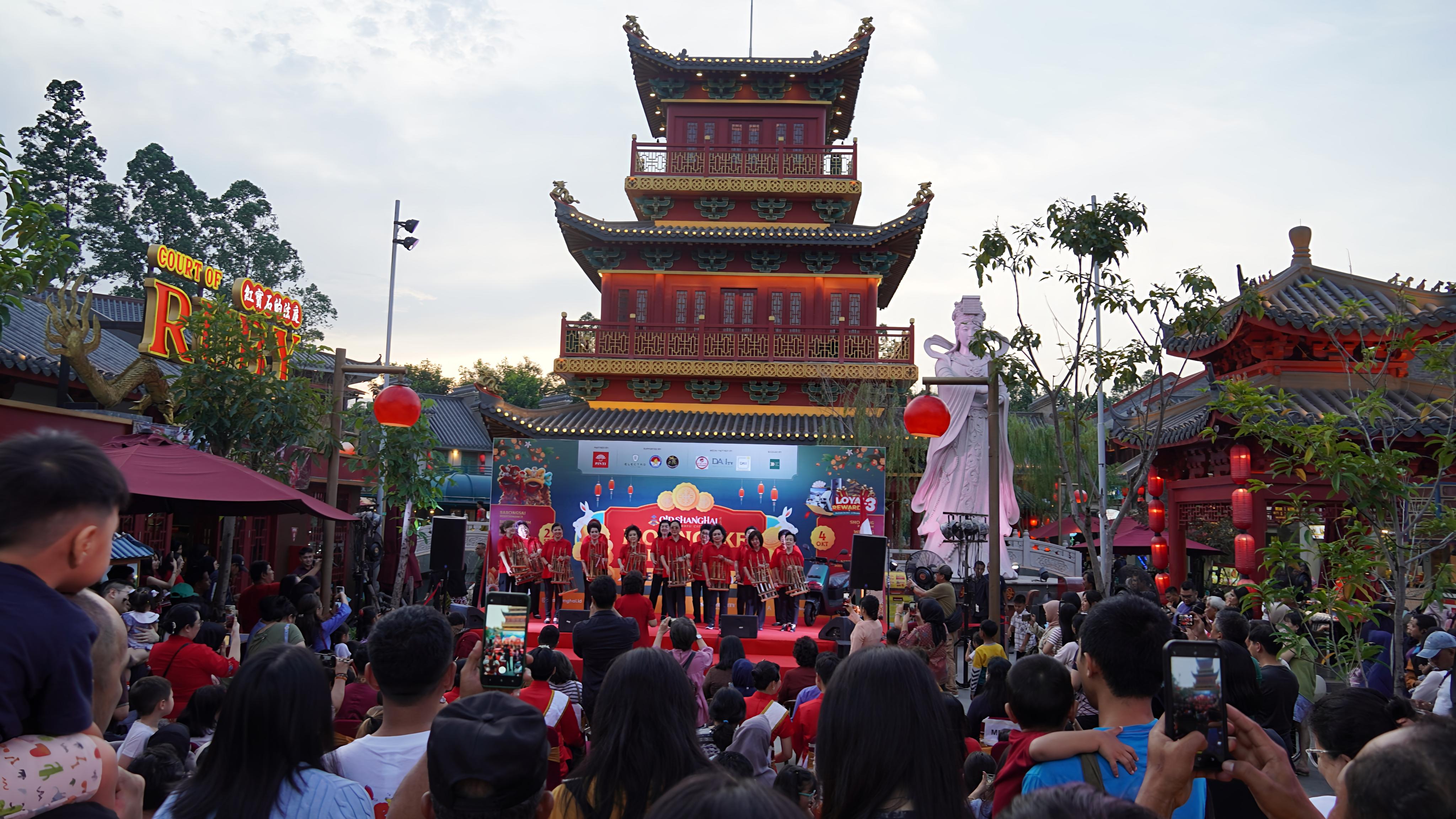 Garap Tema 'Asian Culture Celebration', Shanghai Mooncake Festival ...