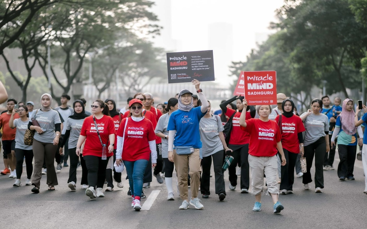 Peringati Hari Yoga Internasional, Komunitas ISHA FOUNDATION Gelar ...
