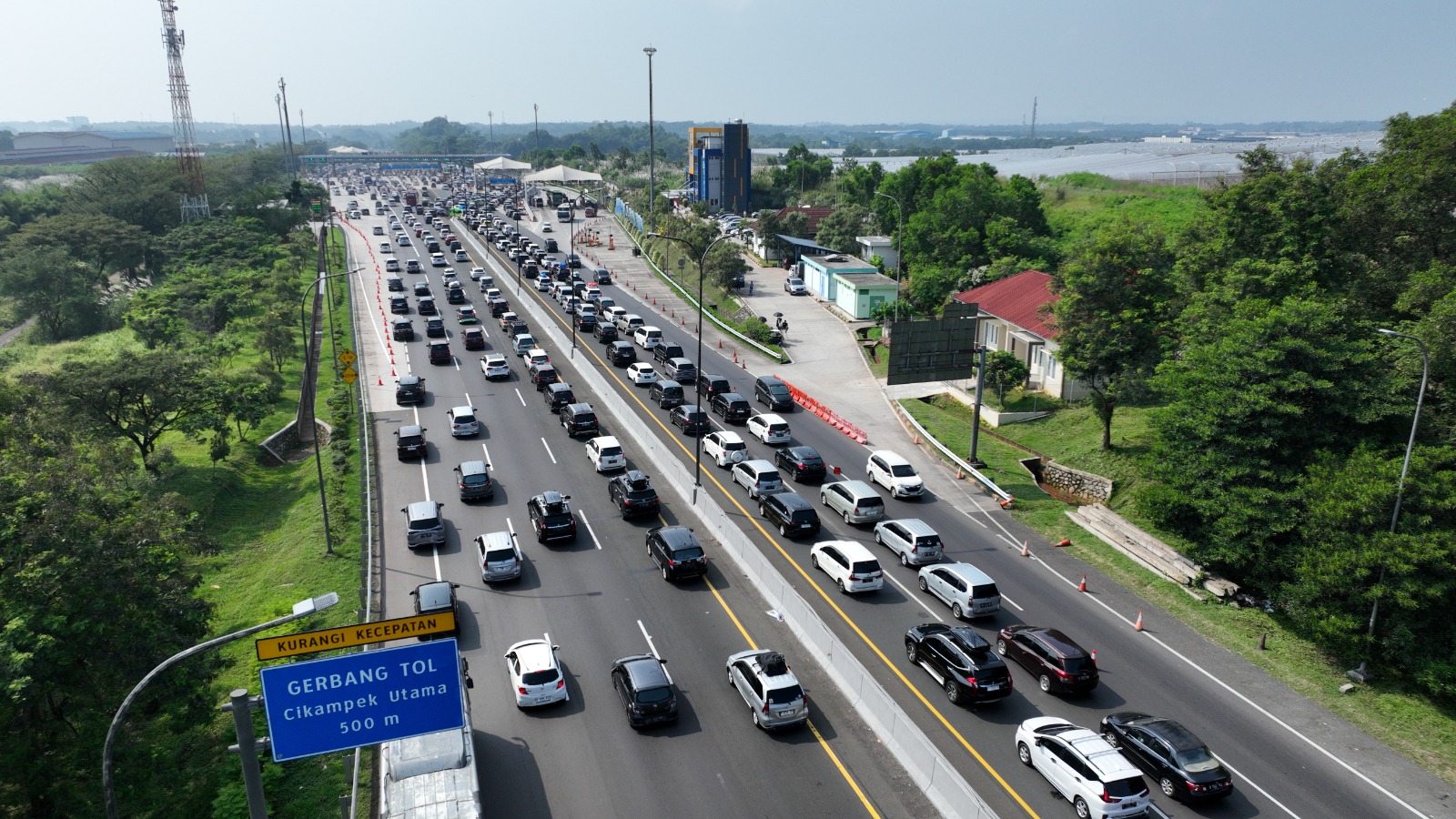 Contraflow Di Tol Jagorawi Arah Jakarta Diperpanjang Hingga KM 11