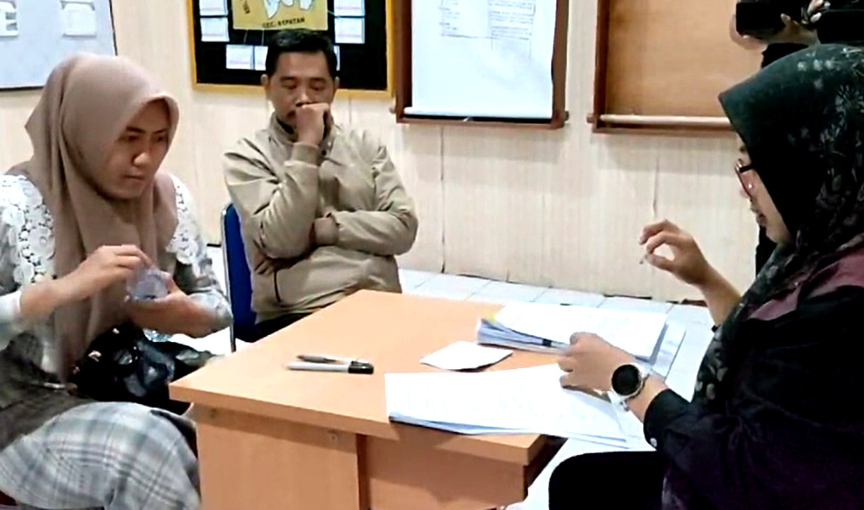 Istri dan Keluarga Kades Kohod Arsin Diperiksa Bareskrim Buntut Pagar Laut Tangerang, Rumah dan ...