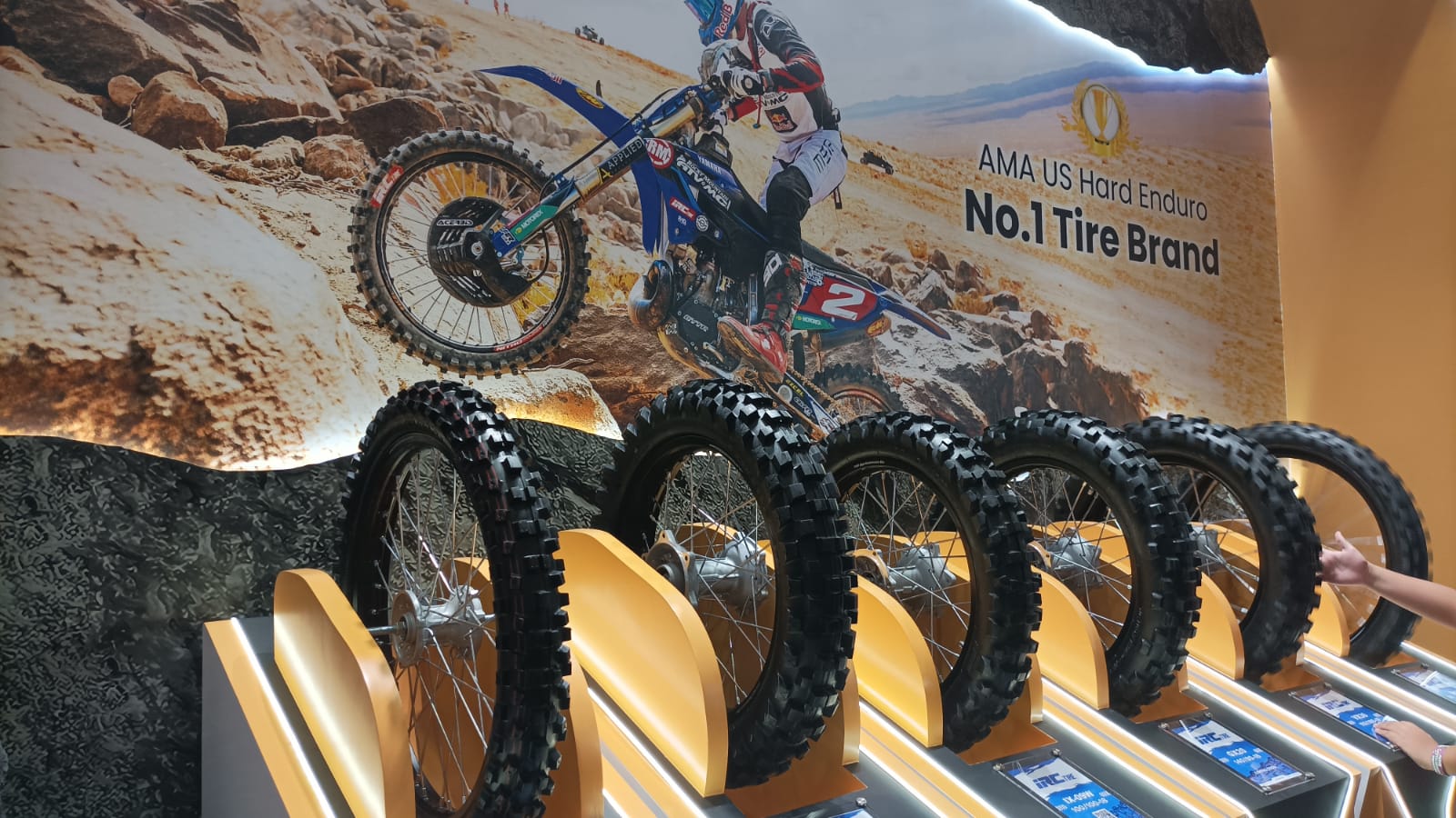 IMOS 2025: IRC Bocorkan Ban Motocross Terbaru, Siap Dijual 2026