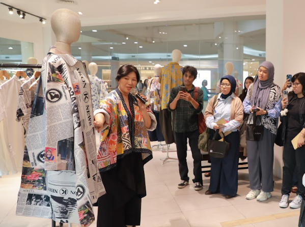 Sewindu Lakon Indonesia, Intip Perjalanan Wastra Industri Fashion Tanah ...