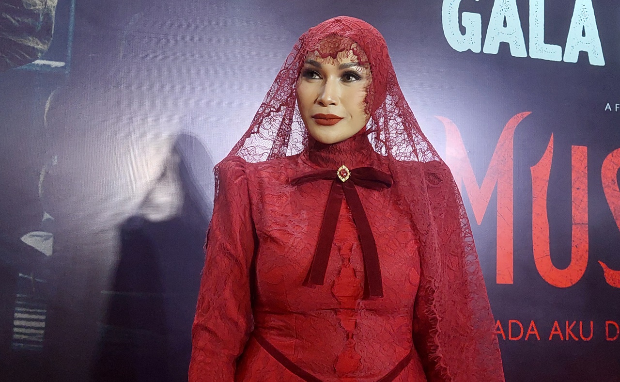 Perdana Main Film Muslihat, Tata Janeeta Minta Ajarin Sang Ibu untuk Lantunkan Tembang Sunda