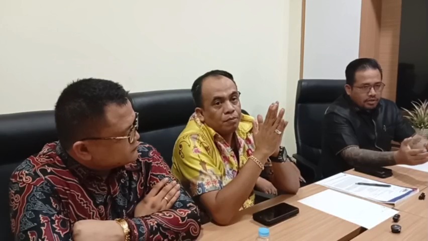 Viral Rekaman Minta Uang Rp2,5 Miliar ke Ridwan Kamil, Kuasa Hukum Lisa Sebut Cuma Seru-seruan