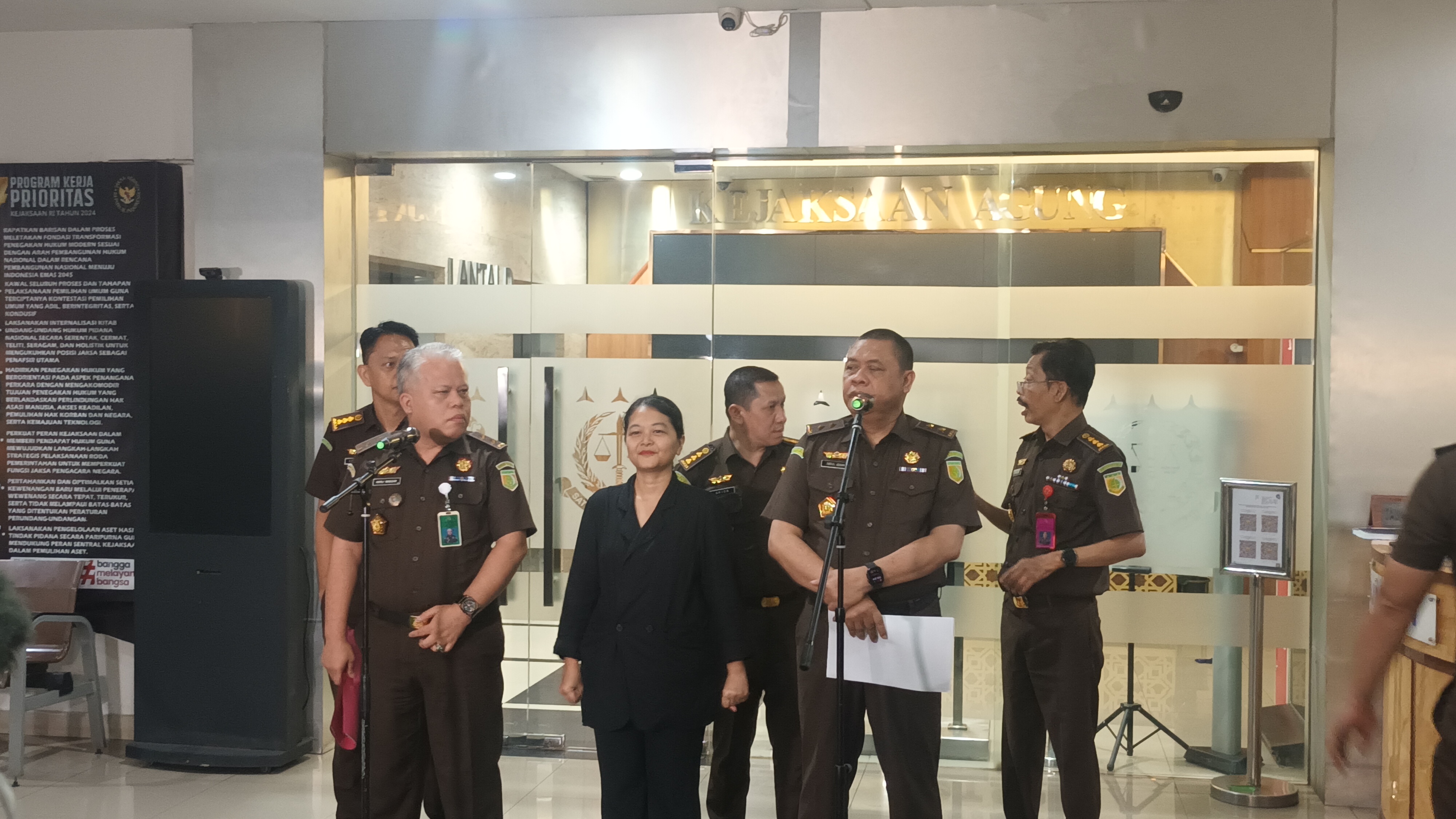 Kejagung Tetapkan 3 Tersangka Perintangan Penyidikan Perkara di PN ...