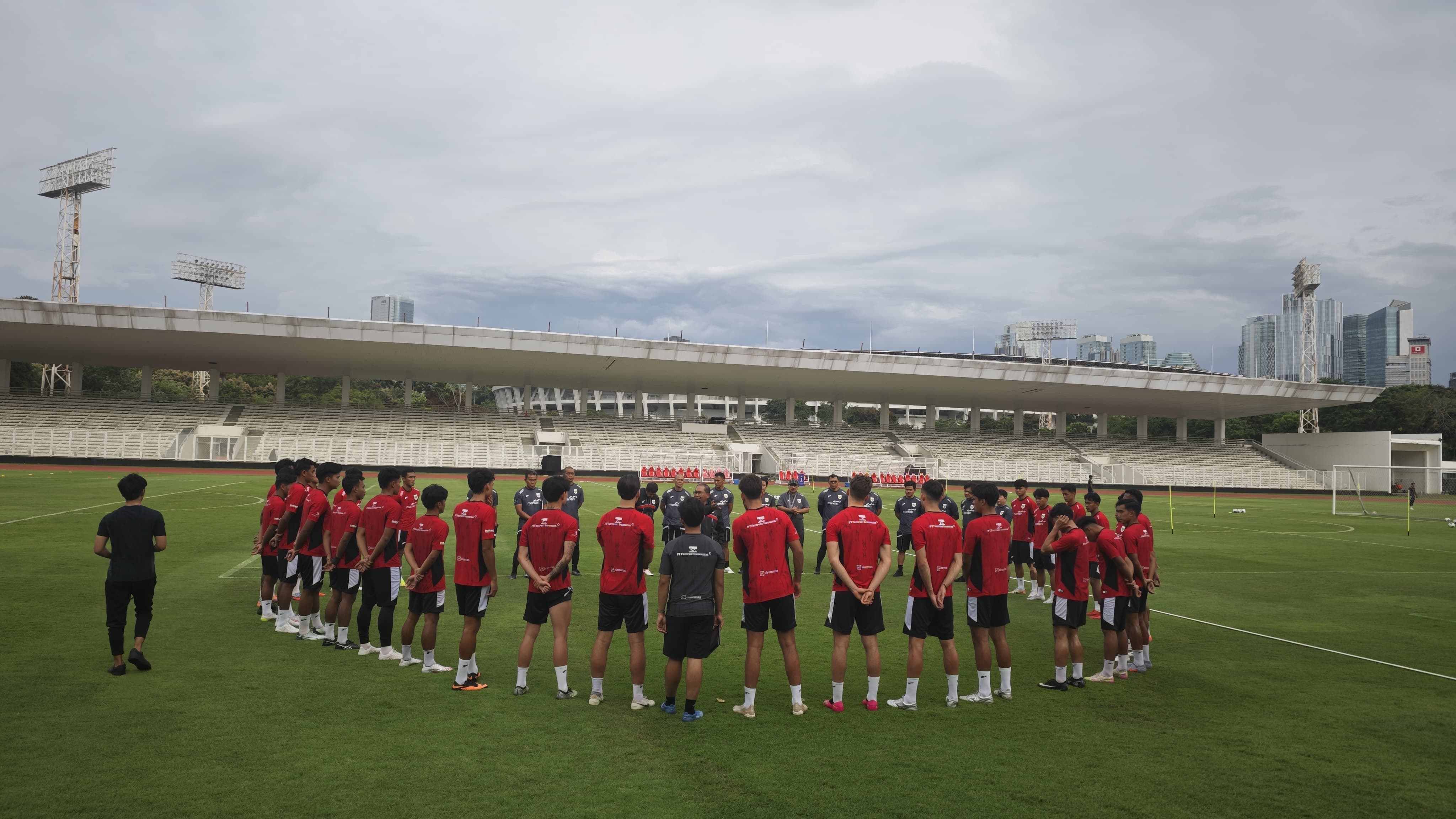 Alasan Timnas Indonesia U-22 Tantang Mali Terungkap, Indra Sjafri Uji ...