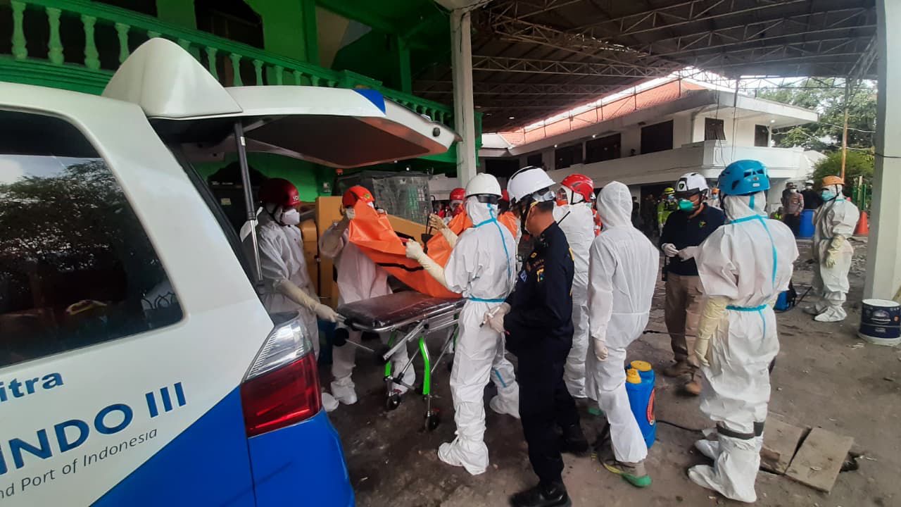 Update Korban Tewas Tragedi Ambruknya Musala Ponpes Al Khoziny Bertambah Jadi 49 Orang, 14 Masih ...