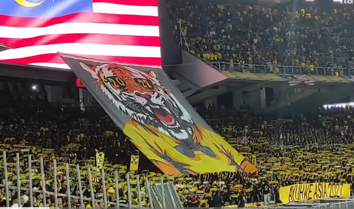 Trend Tifo Timnas Indonesia Ditiru Malaysia! Bantai Nguyen 4-0 ...