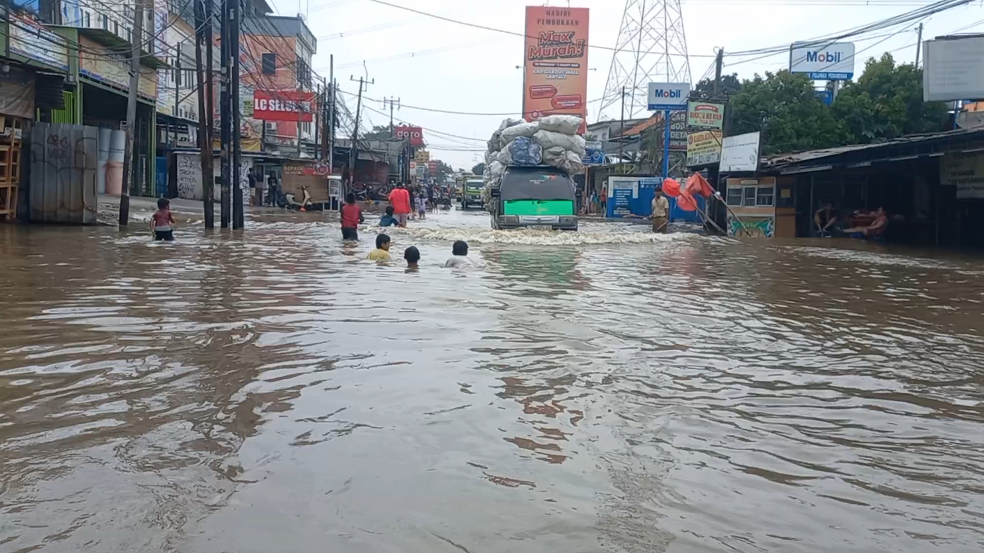 Banjir Kali Angke Kian Parah, Kota Tangerang Koordinasi dengan Jakarta