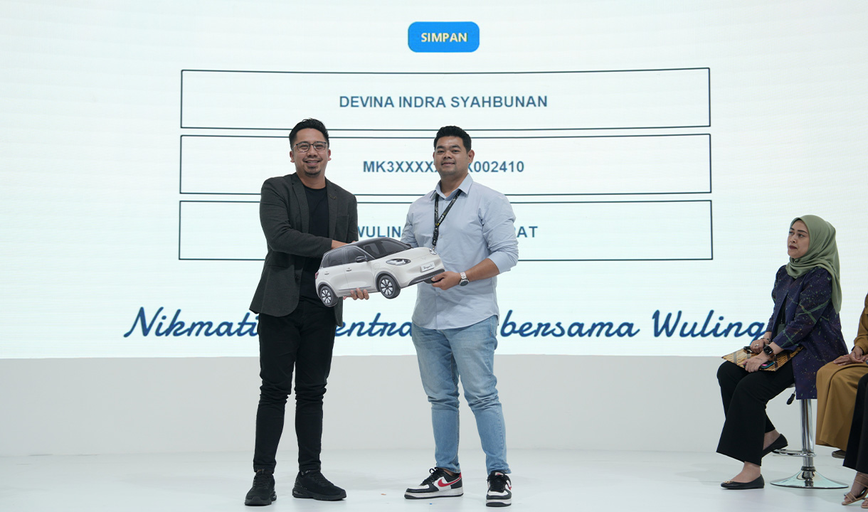 Wuling Mengundi Secara Langsung Pemenang Grand Prize dari Program ‘T.E.N.T.R.A.M’ di GIIAS 2025